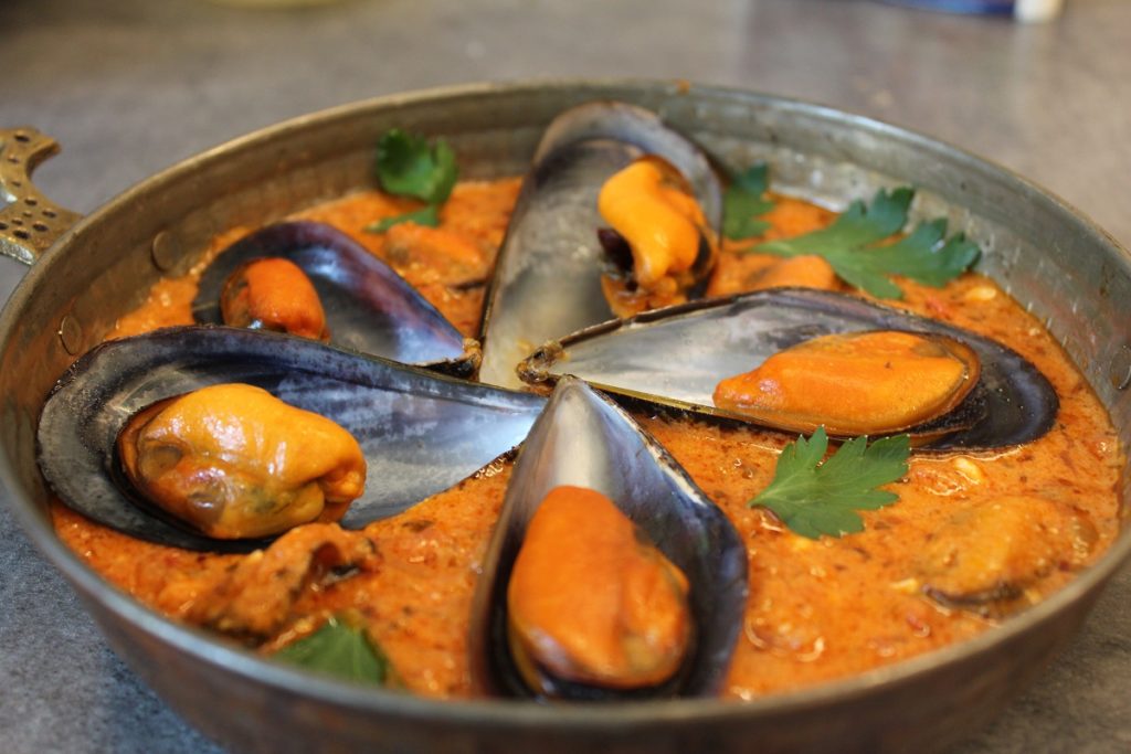 Midii saganaki – Garda Culinară