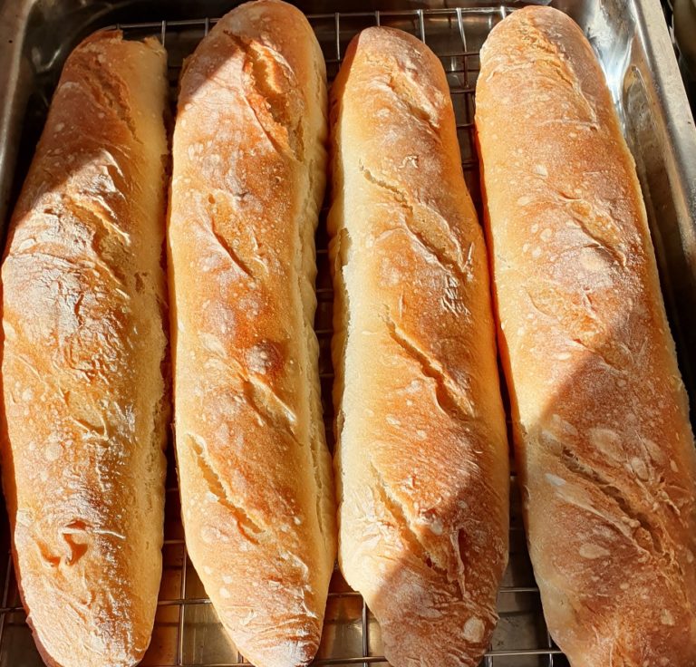 Invitație la făcut baghete – și notițe de păstrat despre ACUM – Garda ...